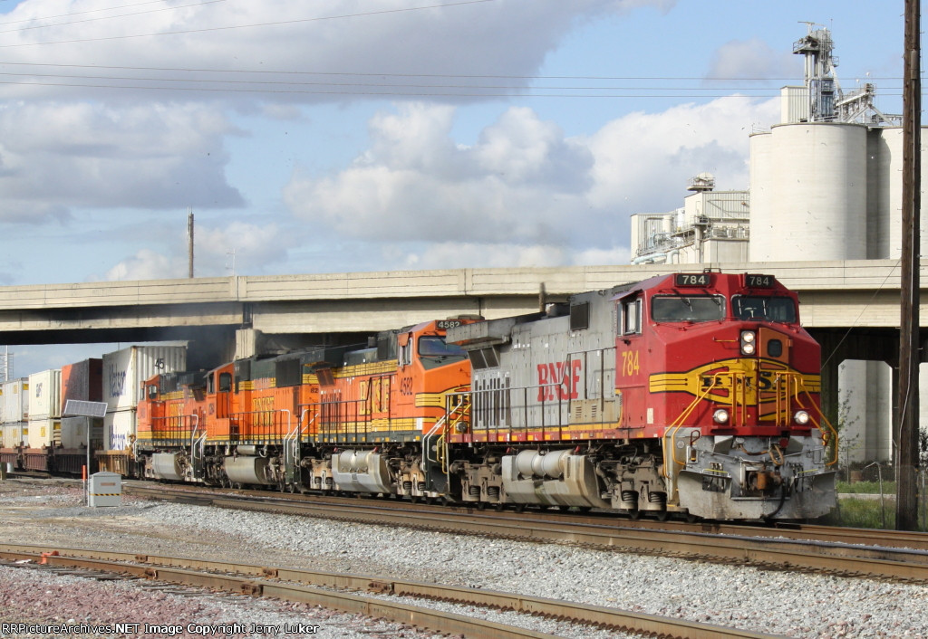 BNSF 784 East